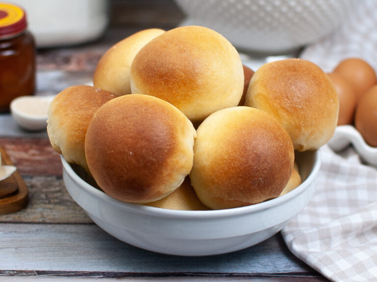 Homemade Dinner Rolls - the Imperfectly Happy home