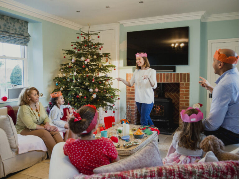 15 Fun Holiday-Themed Games to Play at Christmas with Family and ...